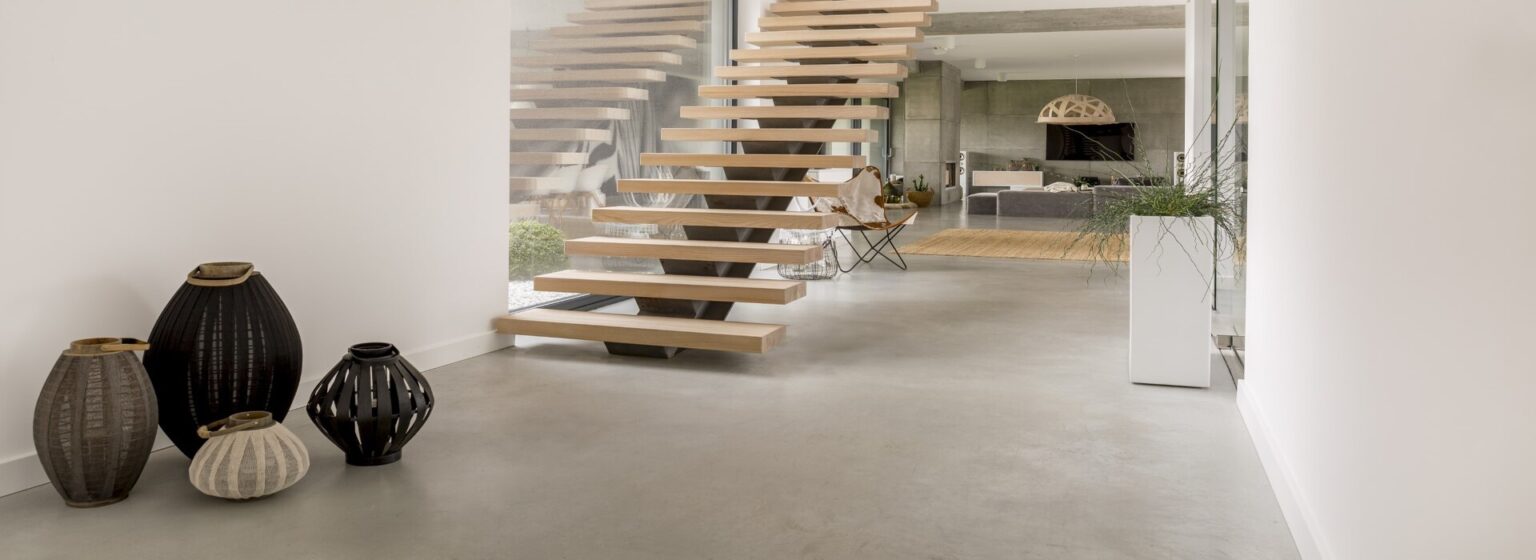 Greige gietvloer: balans tussen warm beige en koel grijs